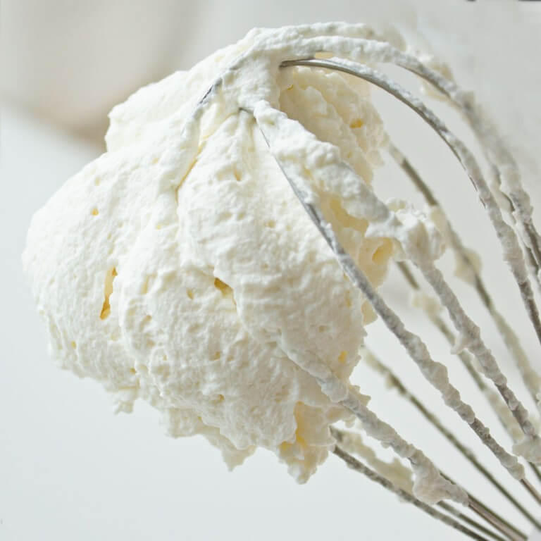 How to Make Easy Homemade Whipped Cream + Tips to Get it Right Every ...