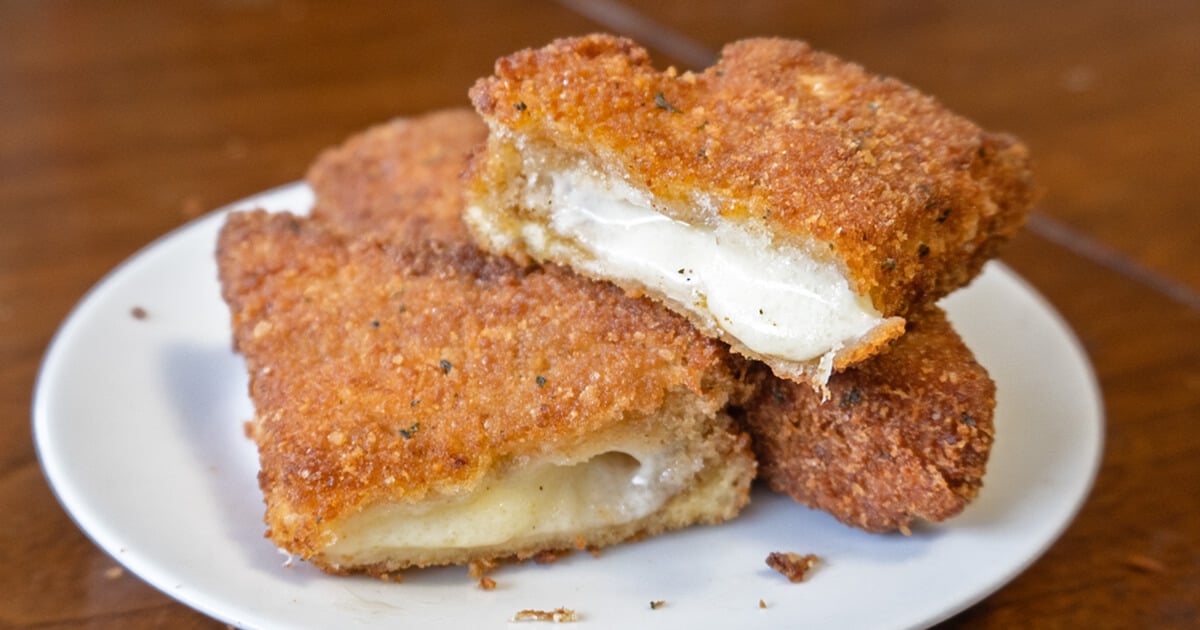 Mozzarella en Carrozza - Italian Fried Mozzarella Sandwiches - Dishes ...