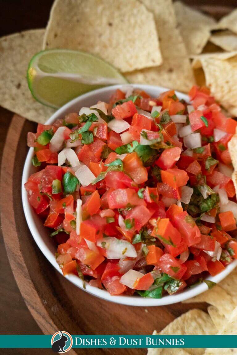 Pico de Gallo (Fresh Salsa/Salsa Fresca) - Dishes & Dust Bunnies