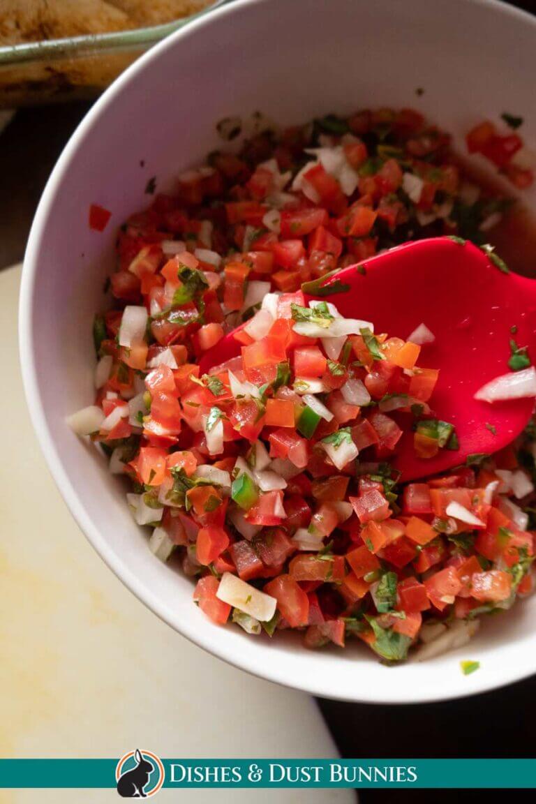 Pico de Gallo (Fresh Salsa/Salsa Fresca) - Dishes & Dust Bunnies