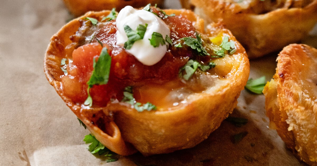 Crispy Taco Cups in a Muffin Tin: Easy Recipe for a Fun Family Dinner ...